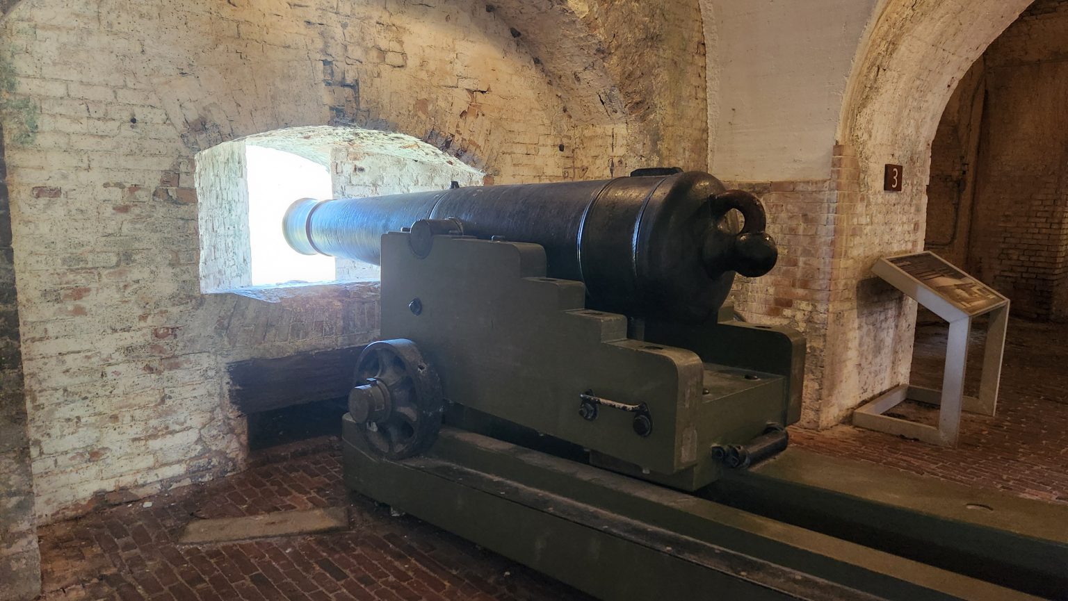 Exploring a Seaside Fort - Environment for the Americas