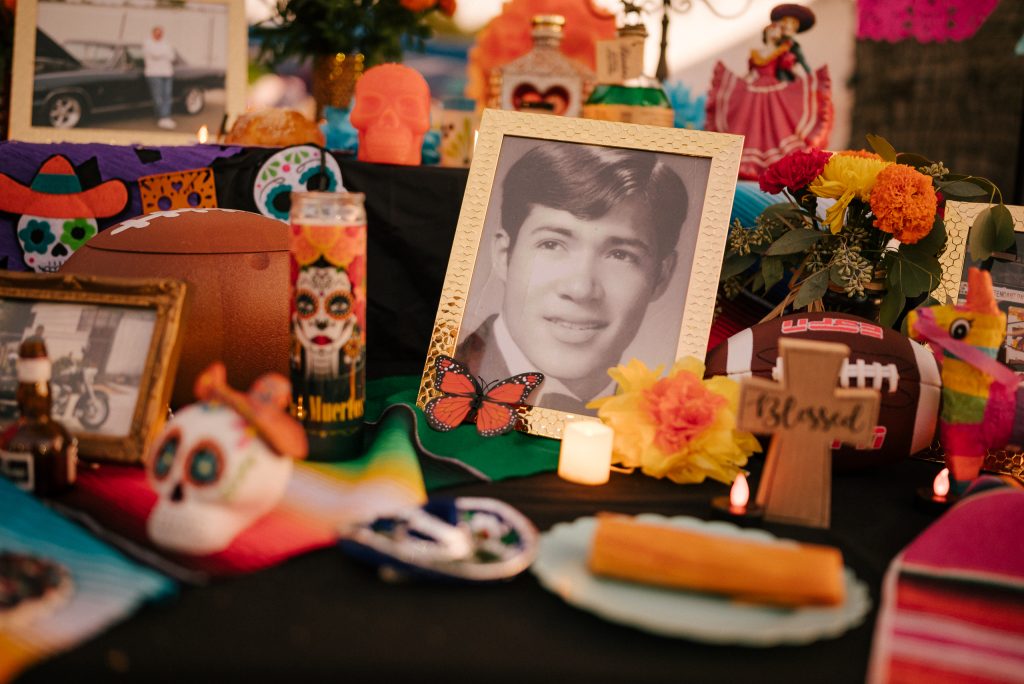 Monarcas y Muertos: Monarch Butterflies and the Day of the Dead ...
