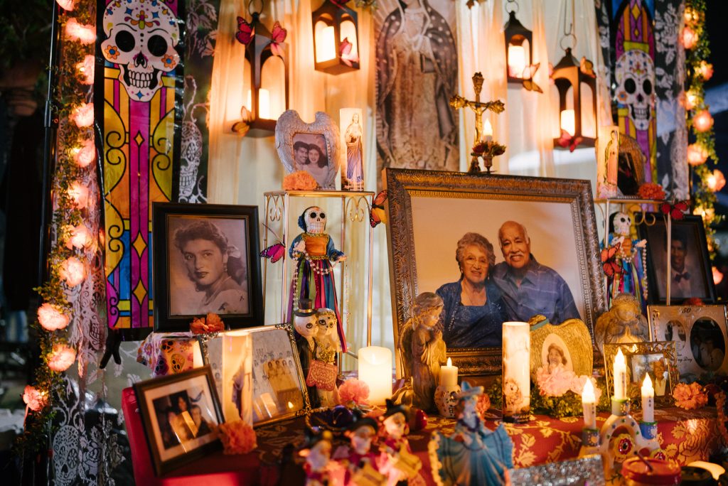 Monarcas y Muertos: Monarch Butterflies and the Day of the Dead ...